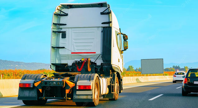 Flatbed Shipping Services: Efficient Transport Solutions